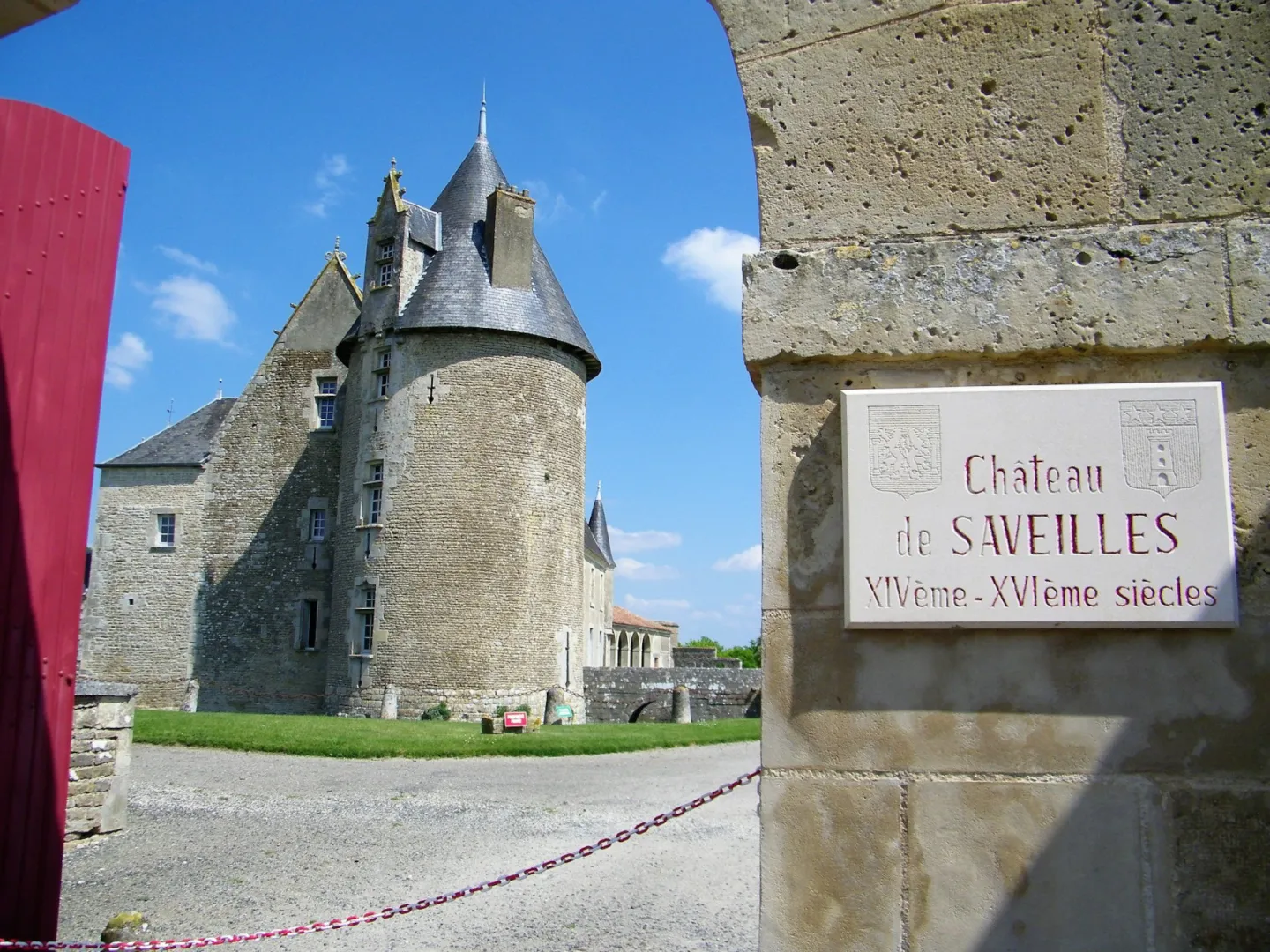 La Vélidéale: 40 km cycling route from Ruffec to Chef-Boutonne