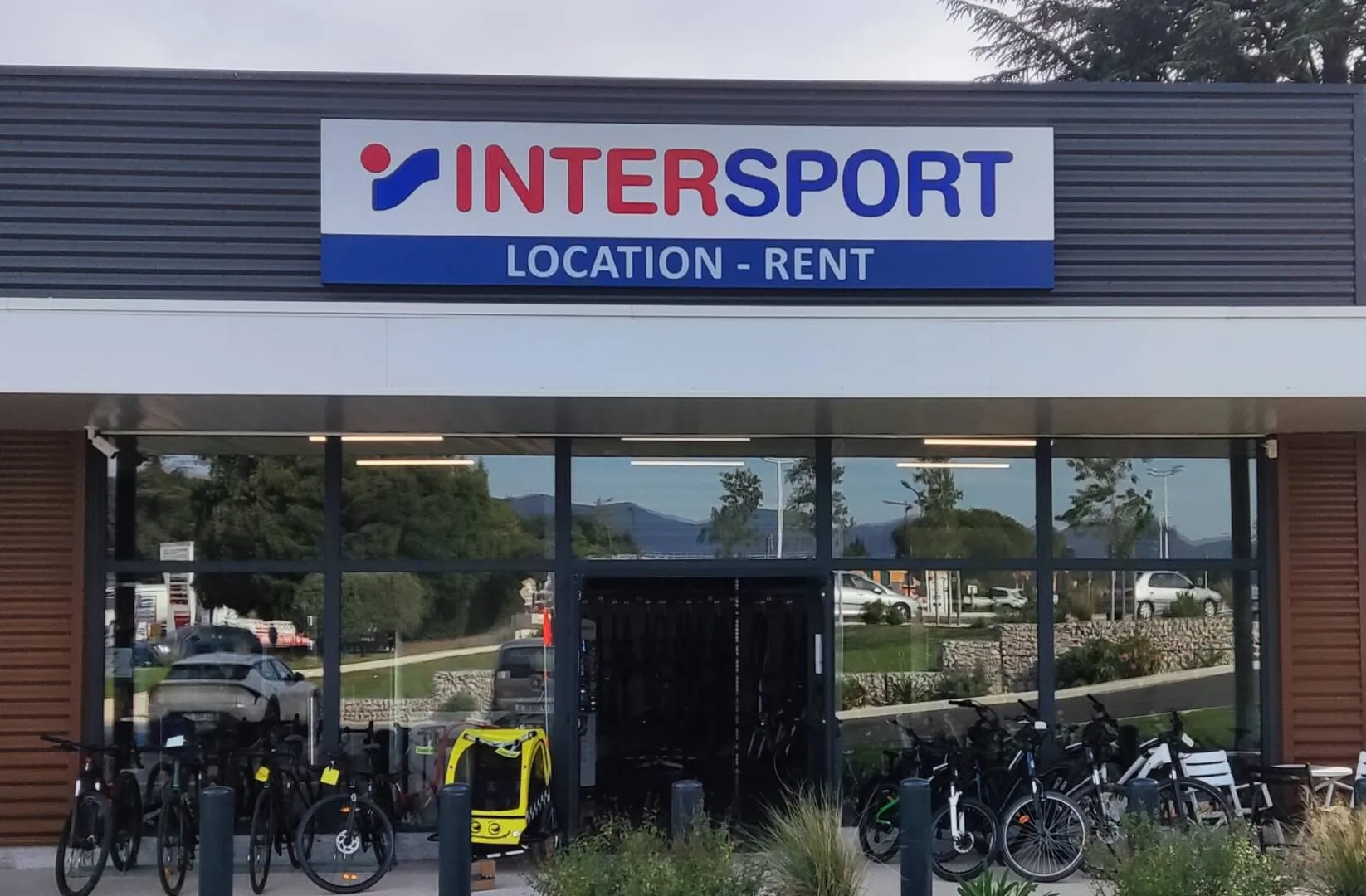 Intersport - Locations de vélos, Bicycle rentals/ repairs to Vaison-la ...