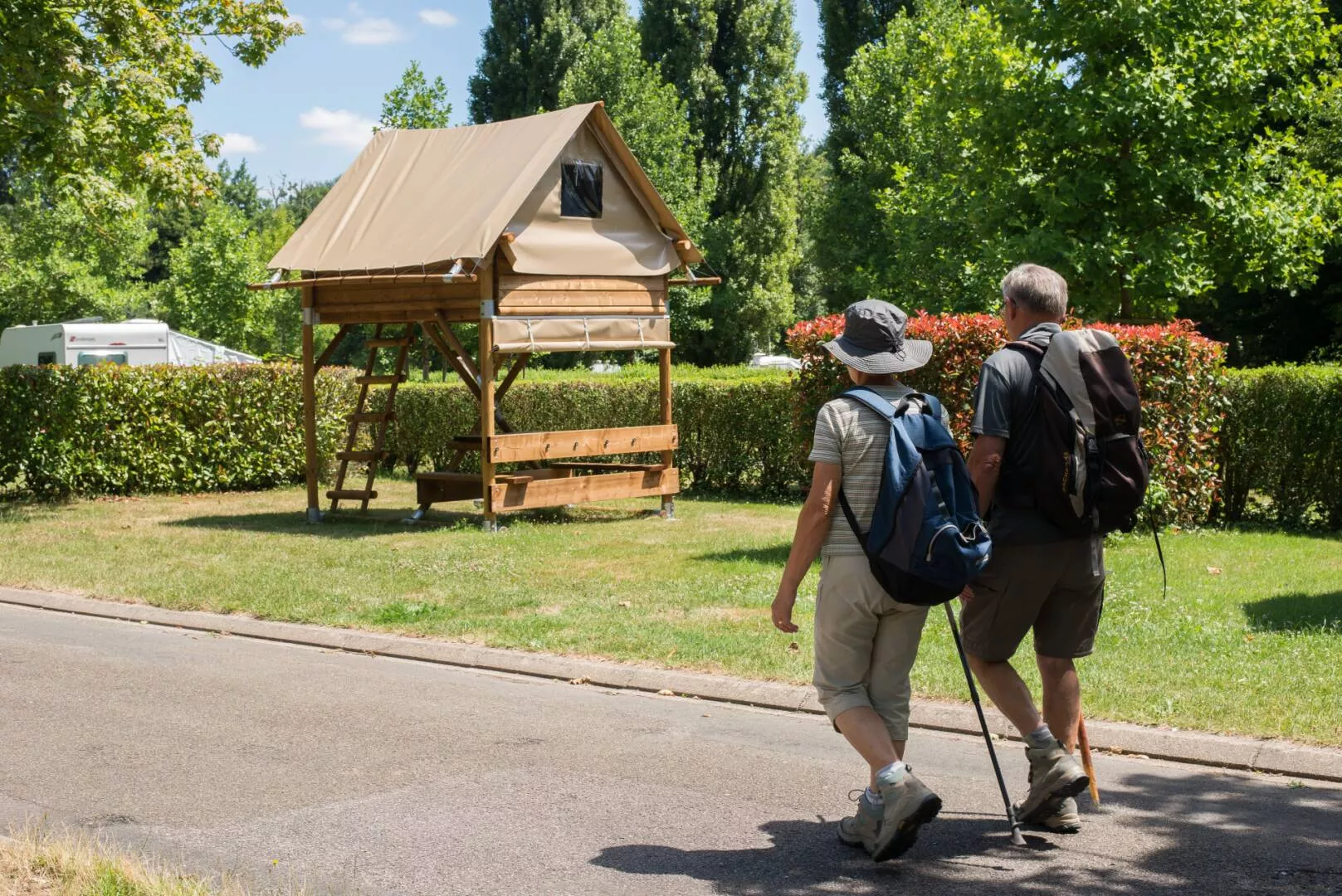 TENTE BIVOUAC AU CAMPING DU GUE SAINT-LEONARD, Unusual accommodation to ...